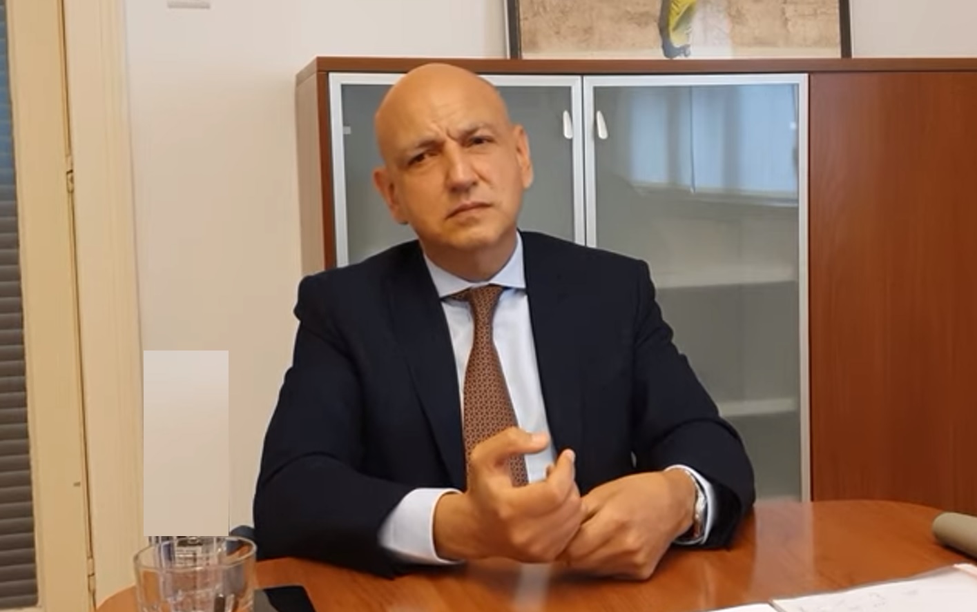Milionul și anul: Șpăgarul Lucian Duță, fost șef al CNAS, condamnat ...
